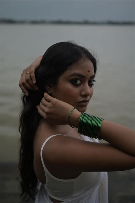 𝗞𝗮𝘁𝗵𝗮 𝗡𝗮𝗻𝗱𝗶 (@katha_nandi) • Threads, Say more
