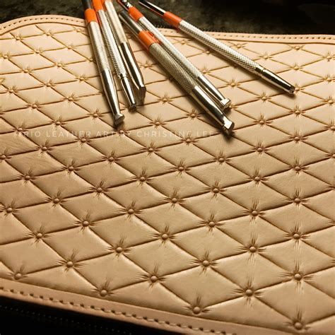 Diamond Check Design 「經典菱格紋課程」 Leathertooling Leathercraft