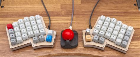 Nano Trackball Ploopy