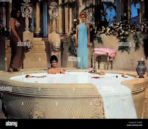 Isabel Cooley Francesca Annis Elizabeth Taylor Cleopatra 1963 Stock