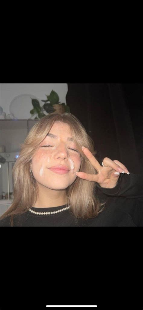 Fibi R Germanyoutuberin