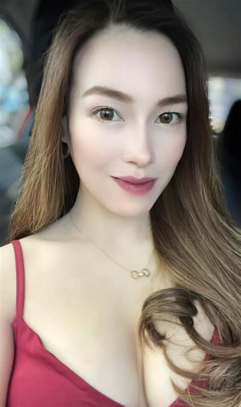 Meet The Worlds Hottest Uber Driver