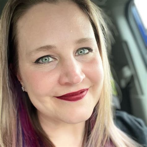 Erin Aylesworth Erin Musicandbooks • Threads Say More