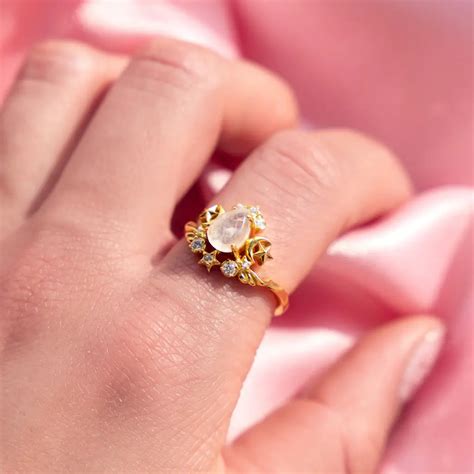 Fiona Ring Bisoulovely