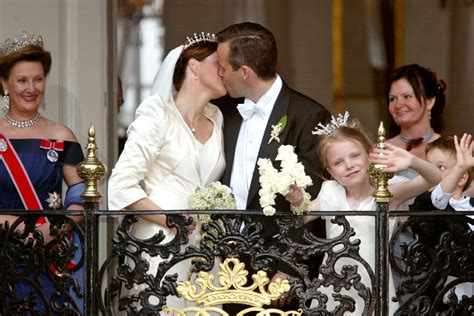 Inside Princess Märtha Louise And Ari Behns 2002 Wedding Vogue Australia