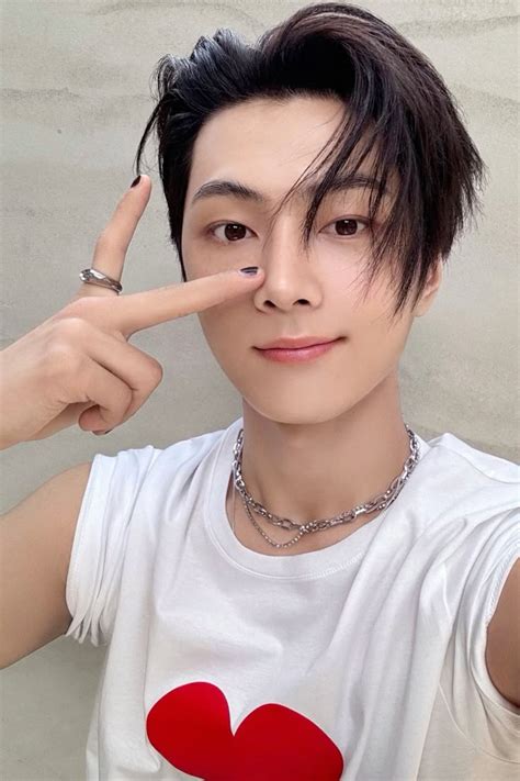 Enhypen 'ROMANCE : UNTOLD' Jay Weverse ver Non-Random Photocard Scan | Boyfriend pictures ...