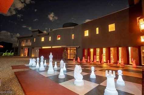 Megachess 38 Inch Perfect Giant Chess Set