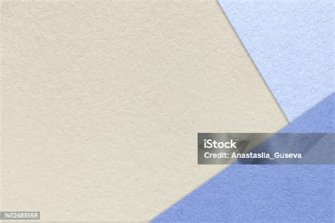파란색과 매우 페리 테두리가 있는 공예 밝은 베이지색 종이 배경의 질감 빈티지 추상 아이보리 판지 라벤더 색상 묘사에 대한 스톡 사진 및 기타 이미지 Istock