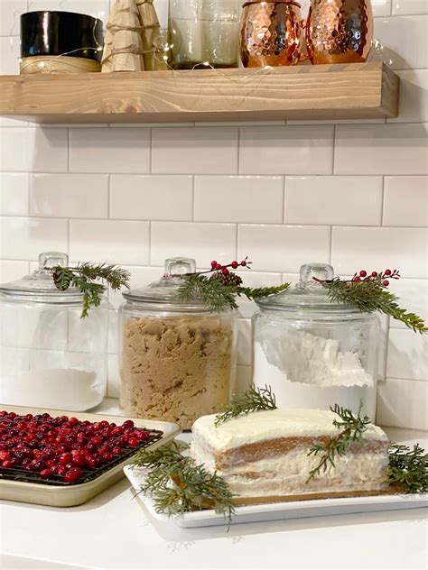 Naked Cake Hack Frosted Cranberries