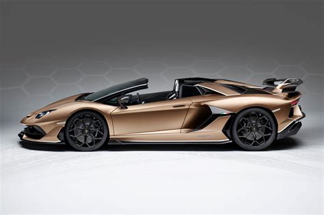 Lamborghini Unveils Convertible Aventador Svj Roadster Maxim