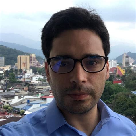 Oscar Castañeda Autor En Ondas Del Meta