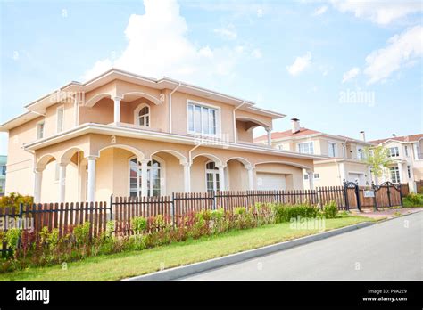 Big Beautiful House Stock Photo Alamy