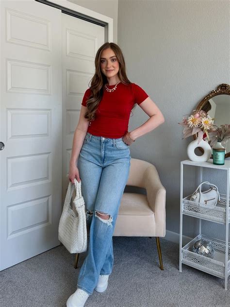 Pin By Sophia Turner On Fashion Casual Tshirt Outfit Red Top Outfit