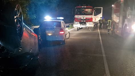 Кръв на пътя Младок катастрофира край Паволче прати един от аверите си в болница