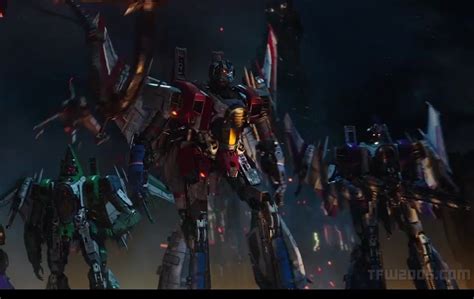 Transformers Bumblebee Designing G1 Featurette Jointhebuzz