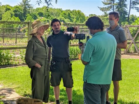 Behind The Scenes In Martha Stewarts Vegetable Garden Hgtv