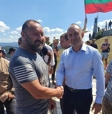 Радев каза Мутри вън и ги прие в кабинета си СНИМКИ Информационна агенция ПИК