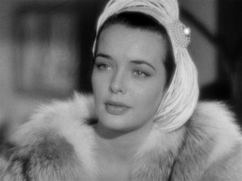 Roadblock Joan Dixon