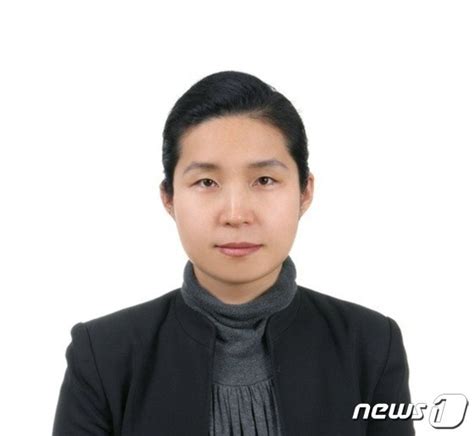시선의 확장 어려운 남북관계 속 사라진 북한의 통일 포스터