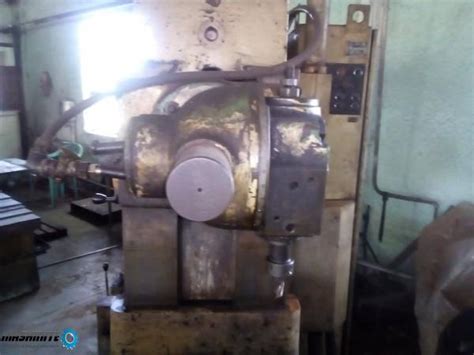 Машините Продавам следните употребявани металорежещи машини и оборудване