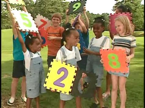 پرورش کودک دوزبانه و دانلود کارتون انگلیسی و زبان اصلی نی نی کارتون