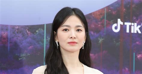 송혜교·아이유 2억 수지는 20캐럿 다이아…백상 착용 주얼리 억소리
