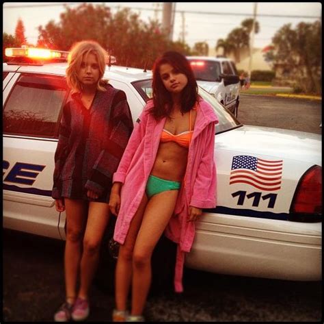 Picture Of Selena Gomez In Spring Breakers Selena Gomez Teen Idols You
