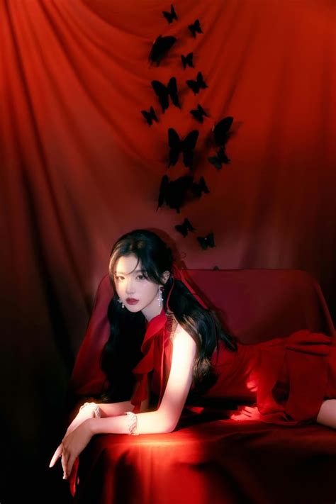 ปักพินโดย Su Đặng ใน Style การโพสท่าถ่ายภาพ