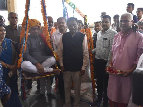 health minister rishikesh patel performed sakartula at pimplaj mata