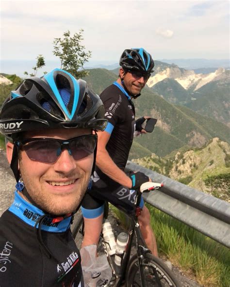 Het Is De Dag Van De Schoonvader 🎉👨‍👦 Vandaag Vieren We Bij Bxs De Bijzondere Band Tussen Joost