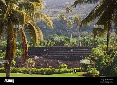 Piilanihale Heiau At Kahanu Garden National Tropical Botanical Garden
