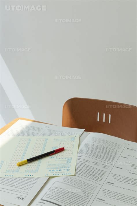 스터디수능시험 보는 책상 사진 이미지 유토이미지 상세페이지 베이직샵 사진 22179652