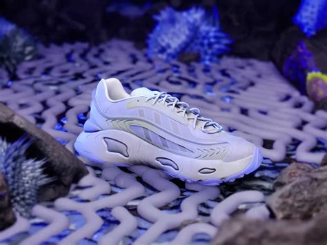 Кросівки Adidas Oznova — ціна 3650 грн у каталозі Кросівки Купити чоловічі речі за доступною