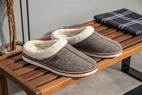 What Kind Of Slippers Are The Warmest In Winter Slipper Manufacturer