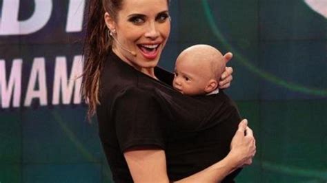 Pilar Rubio Casi Muestra Un Pecho En El Hormiguero