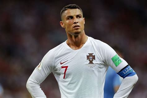 რონალდოს სამშობლოში საპატიო წოდებებს ართმევენ