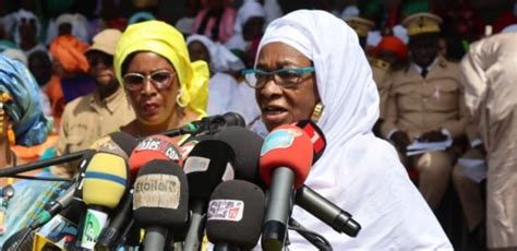 Portrait Dieynaba Sidibe Recit Dune Vie Dediee A La Cause Feminine Dans Les Societes