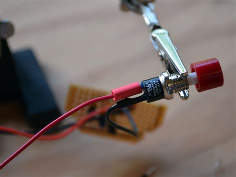Non Contact Voltage Detector Make