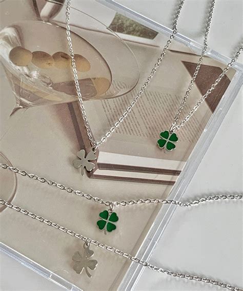퓨어린 당일출고 자체제작 행운의 네잎 클로버 그린 초록 행운 응원 써지컬 실버 목걸이