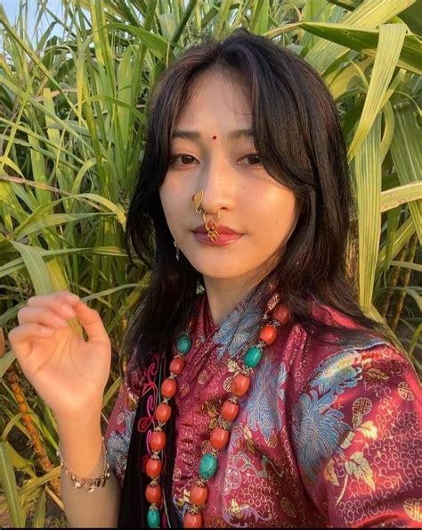 Nepali Girl Beautiful Eyes Pics Self Portrait Poses Cute Minions Wallpaper