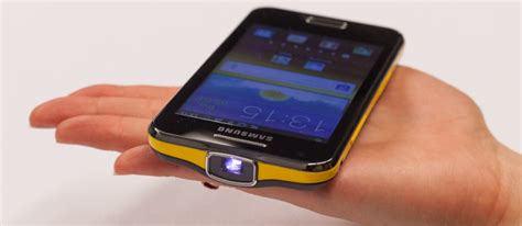 Samsung Galaxy Beam Projector Phone A Quick Look