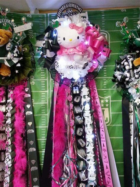 Homecoming Mum Hello Kitty Homecoming Mums Diy Homecoming Mums Hello Kitty