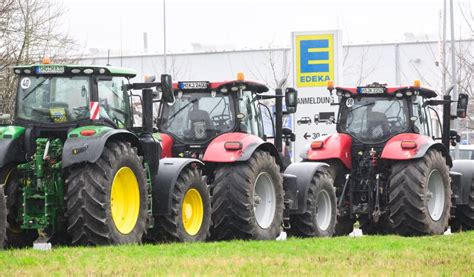 Bauernproteste Sie Blockieren Den Edeka In Lauenau Mopo
