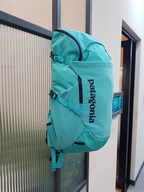 미국 친환경 아웃도어 브랜드 파 당근 중고거래