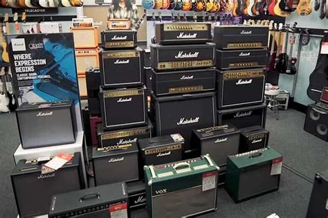 What Are The Differences Between A Bass And A Guitar