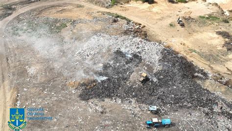 Директору комунального підприємства на Одещині оголосили про підозру через пожежі на звалищі