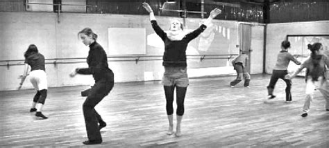 Choreographing Co Speech Gestures Fi Nal Performance Download Scientific Diagram