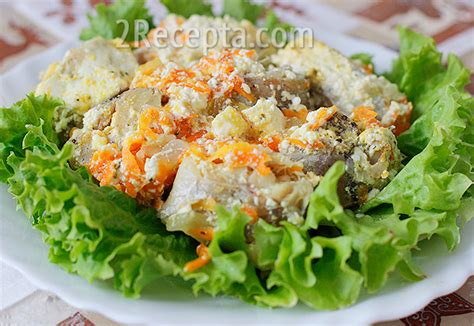 Минтай с луком и морковью, тушеный в сметане - пошаговый рецепт с фото