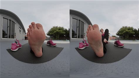 XxSmiley Stinky Feet Sneakers VR Femdom VR Footworship Shoejob