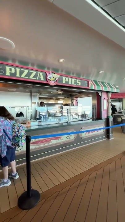 Daisys Pizza Pies Cheesy Perfection At Sea A Must Try On The Disney